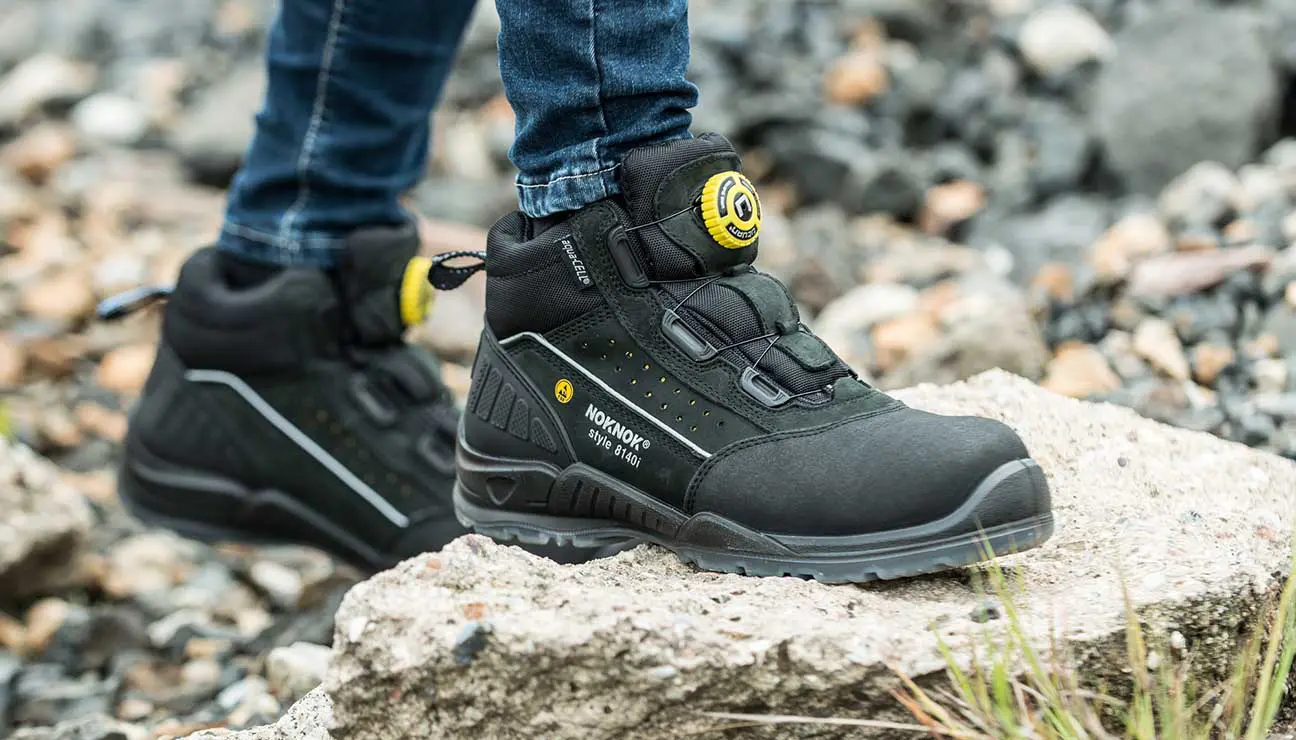 Scandinavian Safety Shoes and Boots for Men and Women I NOKNOK
